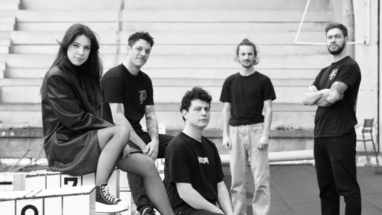 The Flying Bricks | Superforma